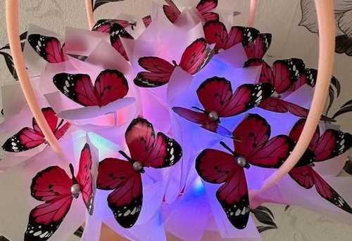 Светящиеся букеты из бабочек в корзинке