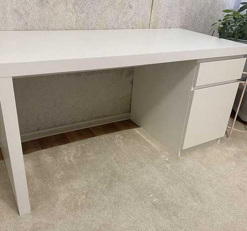 Стол IKEA malm