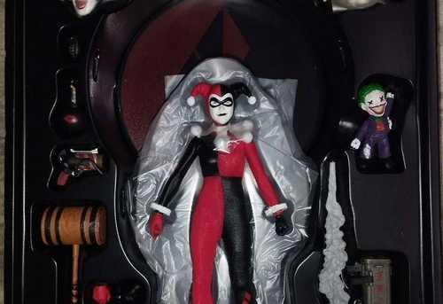 Фигурка Mezco Harley Quinn