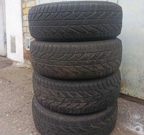 Tigar SUV Winter 215/65 R16