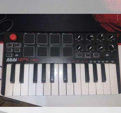 Синтезатор akai mpk mini