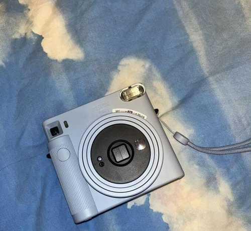 Компактный фотоаппарат instax square SQ1