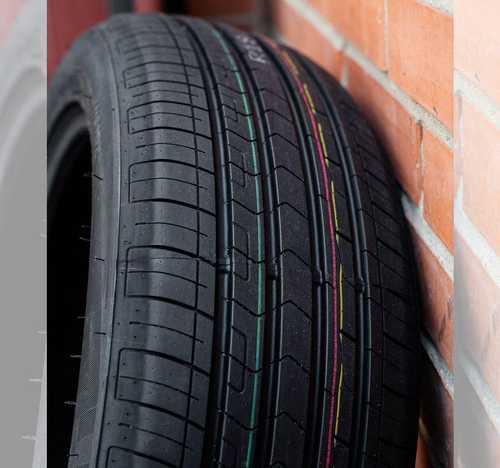 Zmax Zealion 215/45 R18 93W