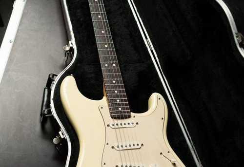 Fender American Stratocaster Olympic White 2004 US