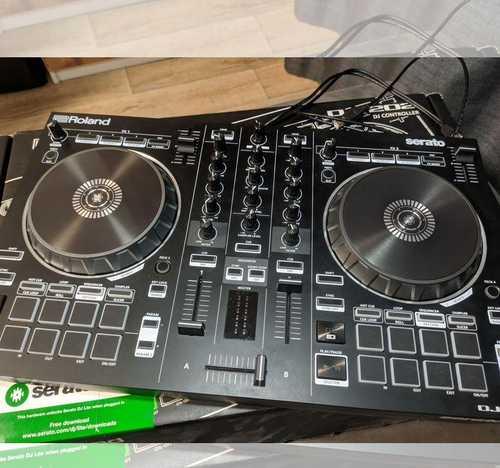 Dj контролер Roland DJ-202