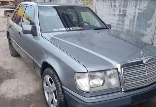 Мерседес w 124 крыло переднее правое б/у оригинал