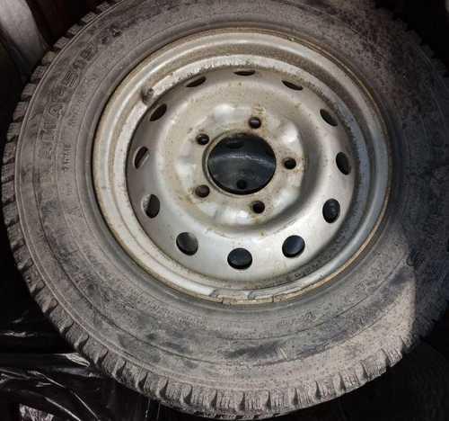 Кама-515 205/75r15 на штампах   запасная