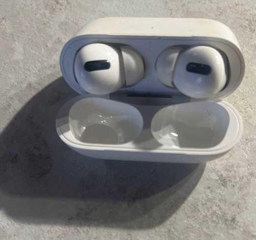 Беспроводные наушники apple airpods