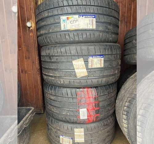 Michelin Pilot Sport 4 S 285/35 R20 104Y