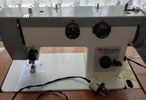 Швейная машинка Чайка 143 с электроприводом