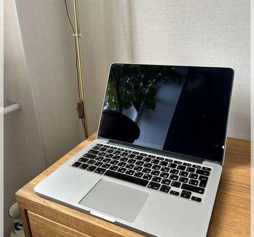 Apple MacBook Pro (Retina, 13-inch, Mid 2014)