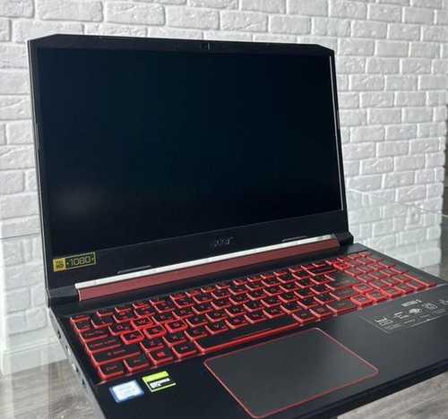 Игровой ноутбук Acer Nitro 5 AN515-54-584Q