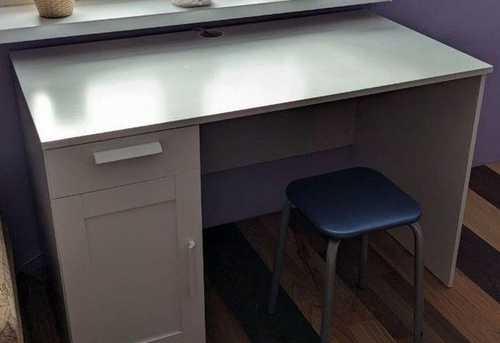 Письменный стол IKEA brimnes