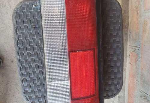 Стоп-сигнал Suzuki Swift 1999года