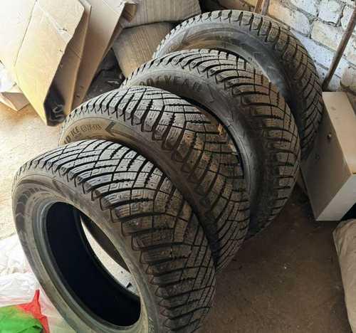 Goodyear Cargo Ultra Grip 225/65 R17 102