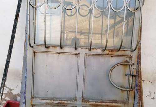 Дверь металлическая со стеклом