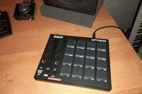 Akai mpd 218