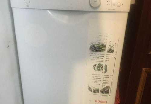Посудомоечная машина Bosch в рабочем состоянии