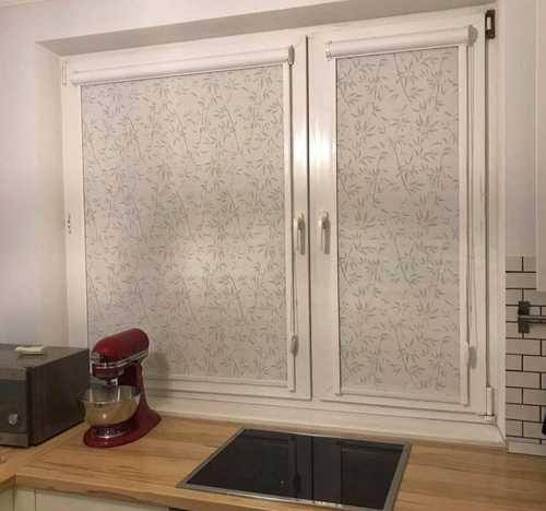 Рулонные шторы на кухню