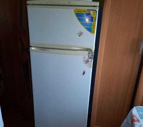 Продам холодильник бу Норд