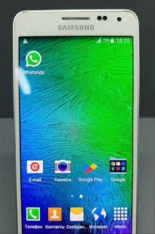 Смартфон Samsung Galaxy Alpha SM-G850F 32GB