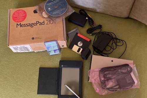 Newton MessagePad 2100