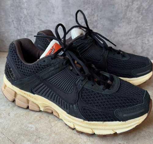 Кроссовки Nike air zoom vomero 5