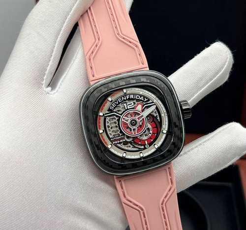 Мужские часы розовые Sevenfriday