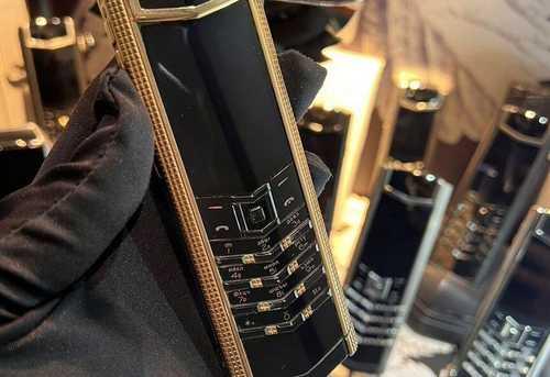 Vertu Signature S Design Clous De Paris, 4/4 ГБ