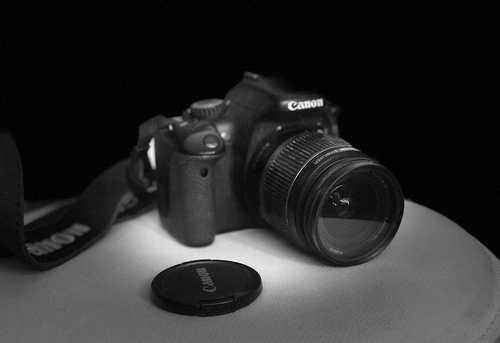 Зеркальный фотоаппарат canon550d,объектив 75-300мм