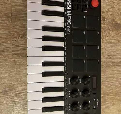 Синтезатор Akai mpk mini 3