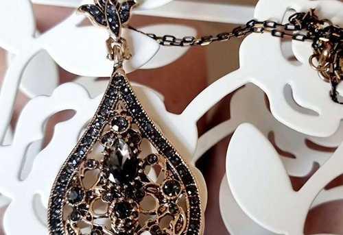Винтажное ожерелье с серыми кристаллами