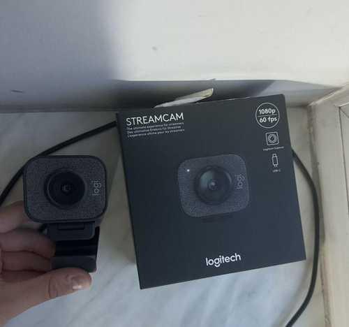 Веб-камера logitech streamcam