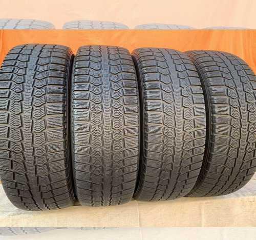 Pirelli Winter Ice Control 215/60 R17