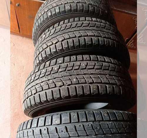 Dunlop SP Winter Ice 01 245/70 R16 107T