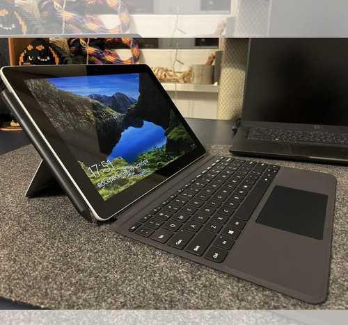 Microsoft Surface Go 8/128 (полный комплект)