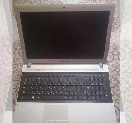 Ноутбук samsung np rv515