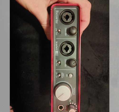 Внешняя звуковая карта focusrite scarlett 2i2