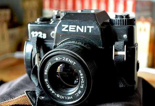 Пленочный фотоаппарат zenit 122 в