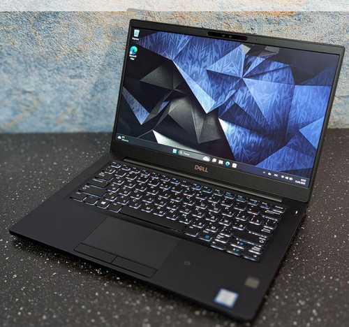 Сенсорный флагман 13,3"FHD IPS/intel core i5 8350