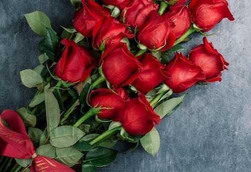 Красные розы на День Влюбленных