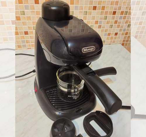 Кофеварка рожковая delonghi