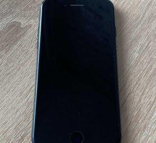 Телефон iPhone 7 64GB
