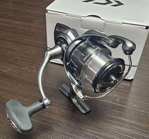 Daiwa 24 Luvias PC LT 2500