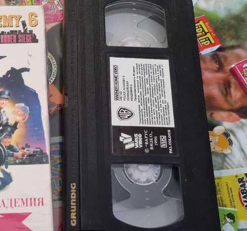 Видеокассета vhs Полицейская академия 6 варус