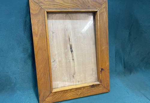 Старинная деревянная рамка для фото