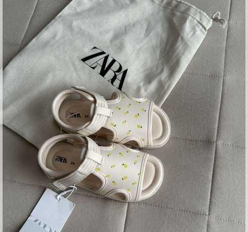 Сандалии Zara 24