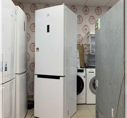 Холодильник Indesit NO Frost 195x60x60