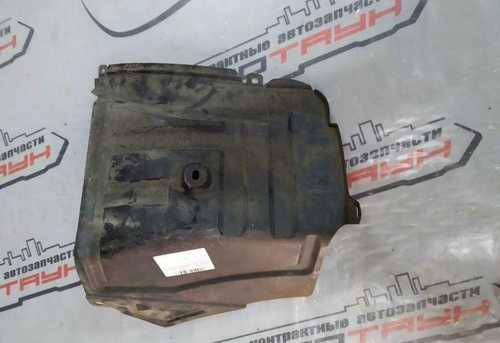 Подкрылок toyota daihatsu boon passo KGC10 KGC15 M