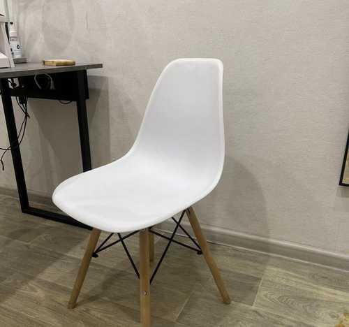 Стул eames икея белый